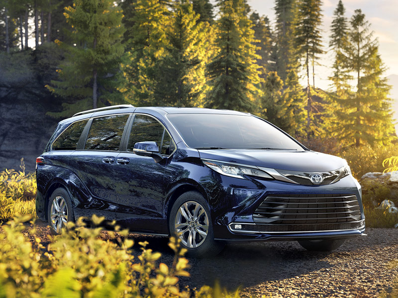 New 2025 Toyota Sienna in Calgary, AB